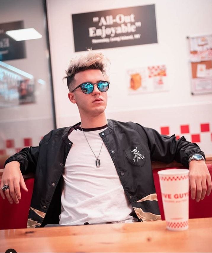 Logan G firmará su libro en intu Xanadú - intu Xanadú